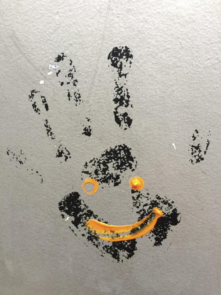 hamsa and the representation of hands in graffiti - MISH AMINOFF