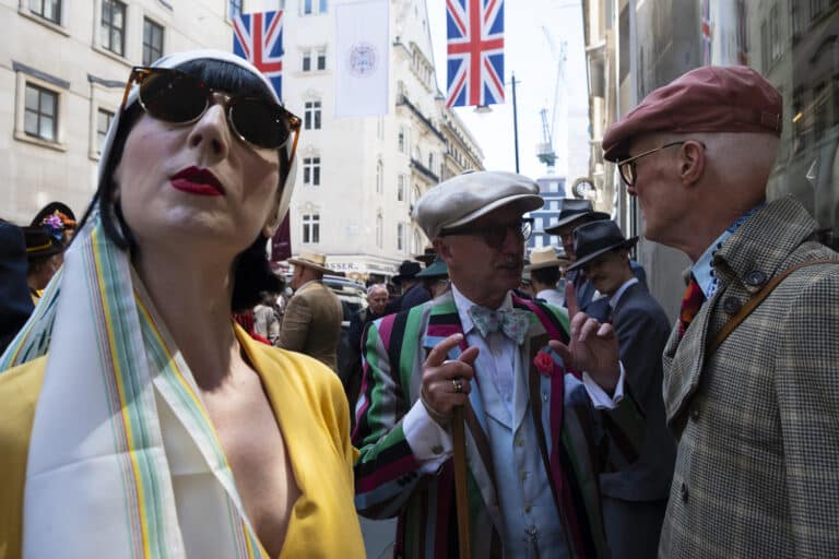 On Strolling & Images from the Grand Flaneur Walk 2023 - MISH AMINOFF