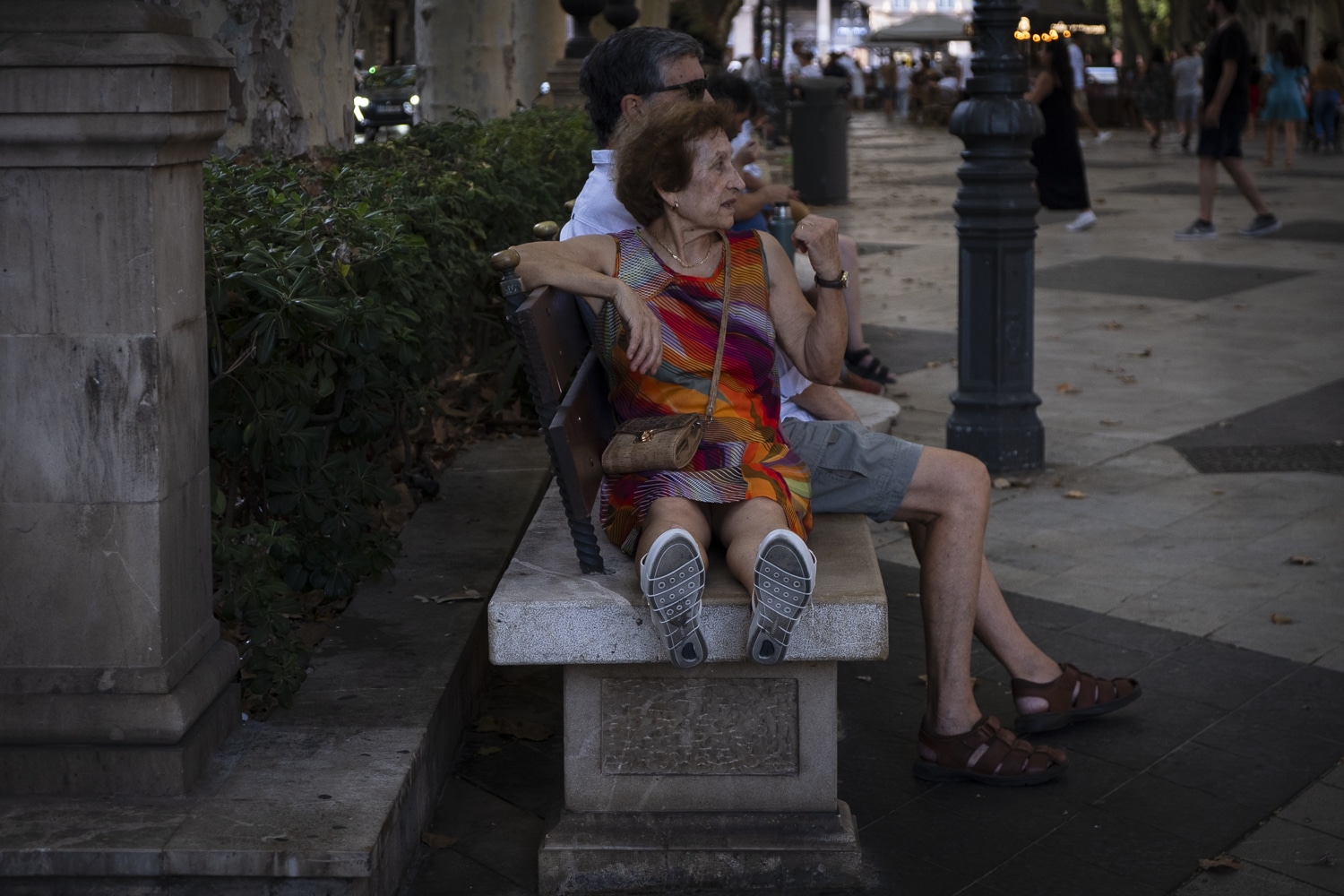 Never Stand Up When You Can Sit Down & Never Sit Down When You Can Lie ...